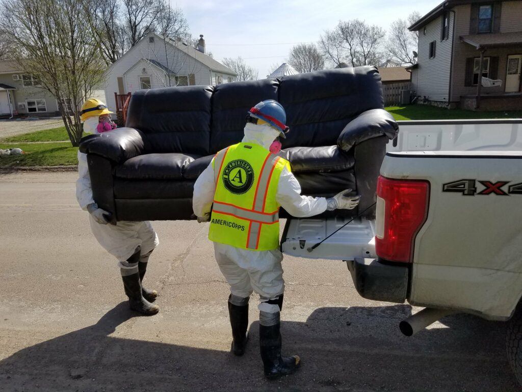 Conservation Corps Minnesota Iowa Deploys Americorps Members To